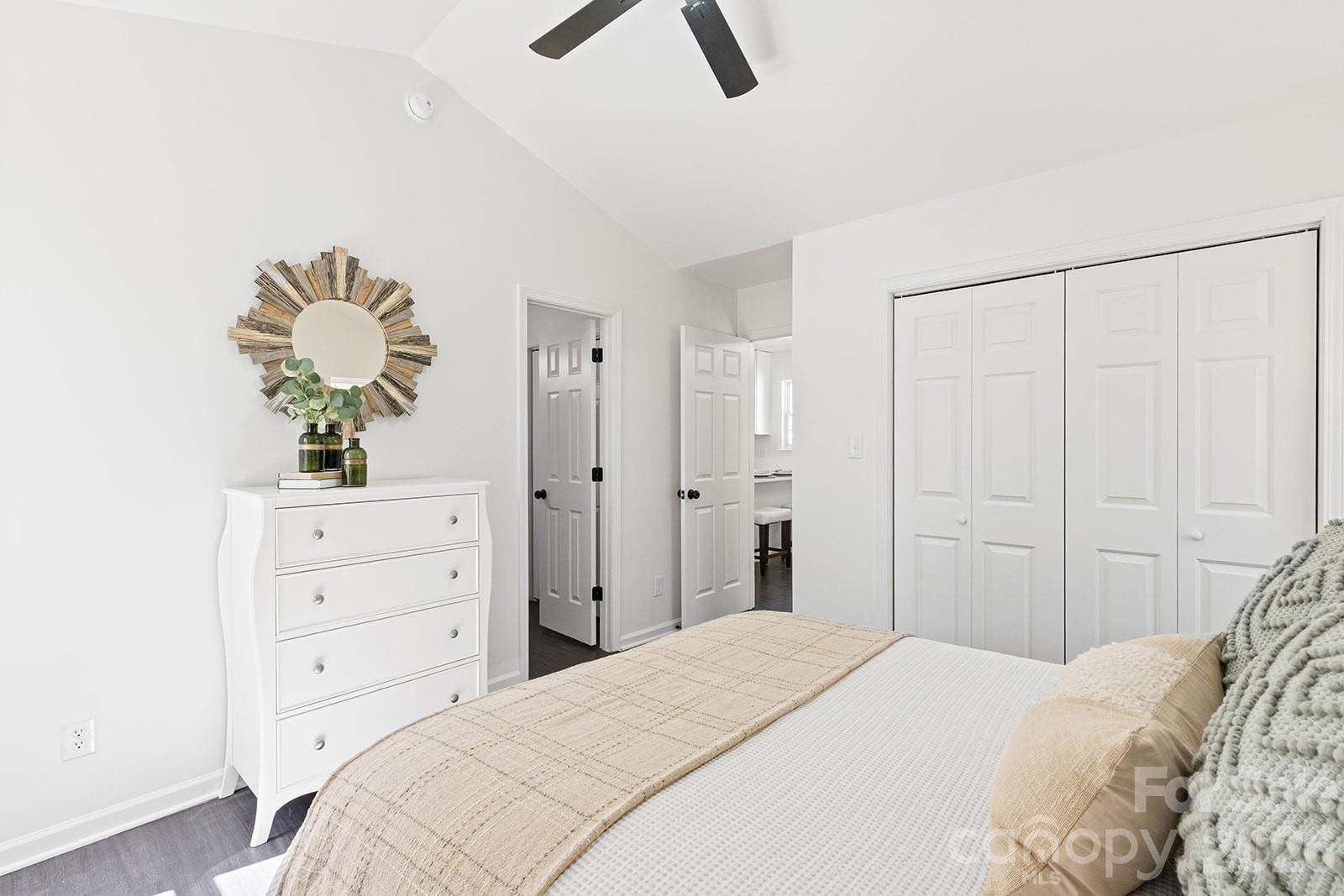 913 Tennyson Drive, Charlotte, NC - photo 9 of 25