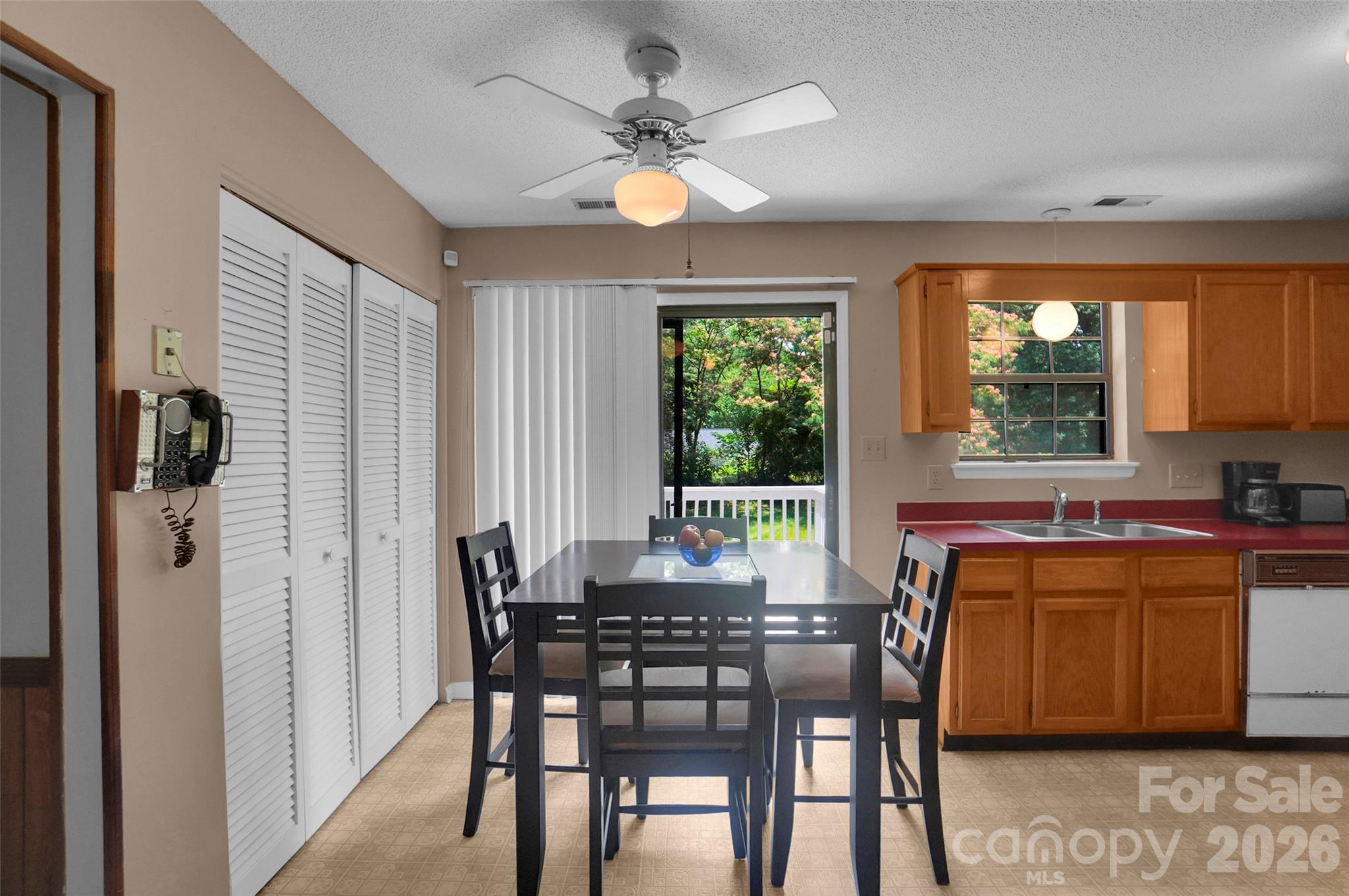 Photo 12 of 900 Highland Mist Lane, Charlotte, NC
