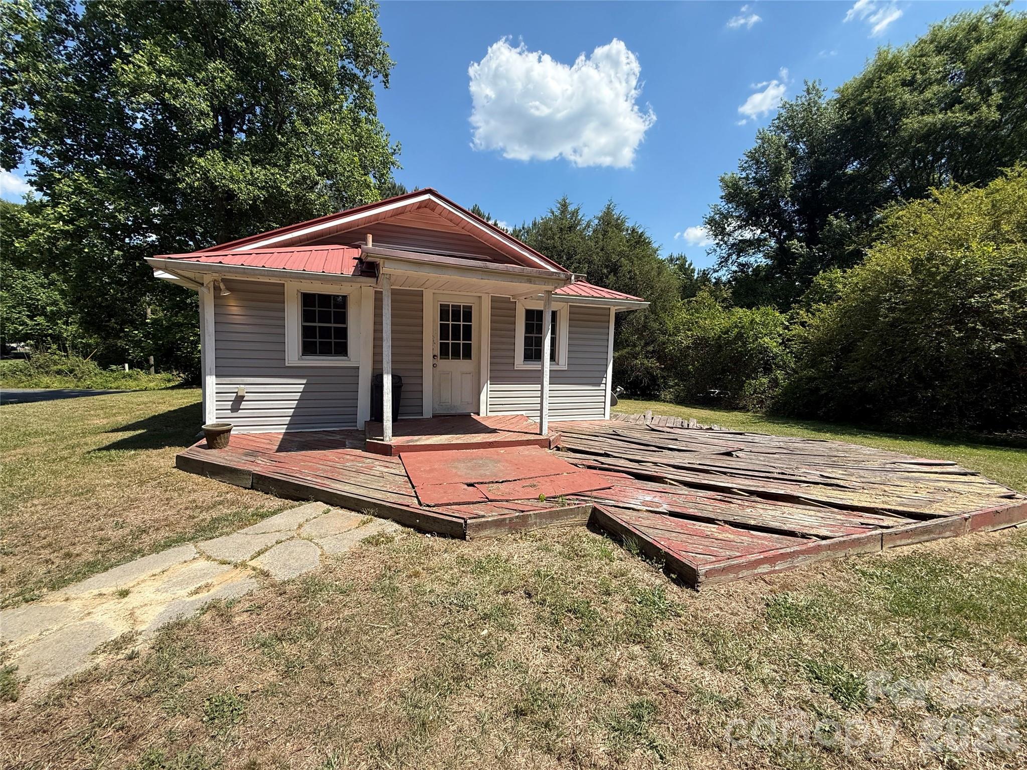 129 Sunset Drive, Troy, NC - photo 2 of 24