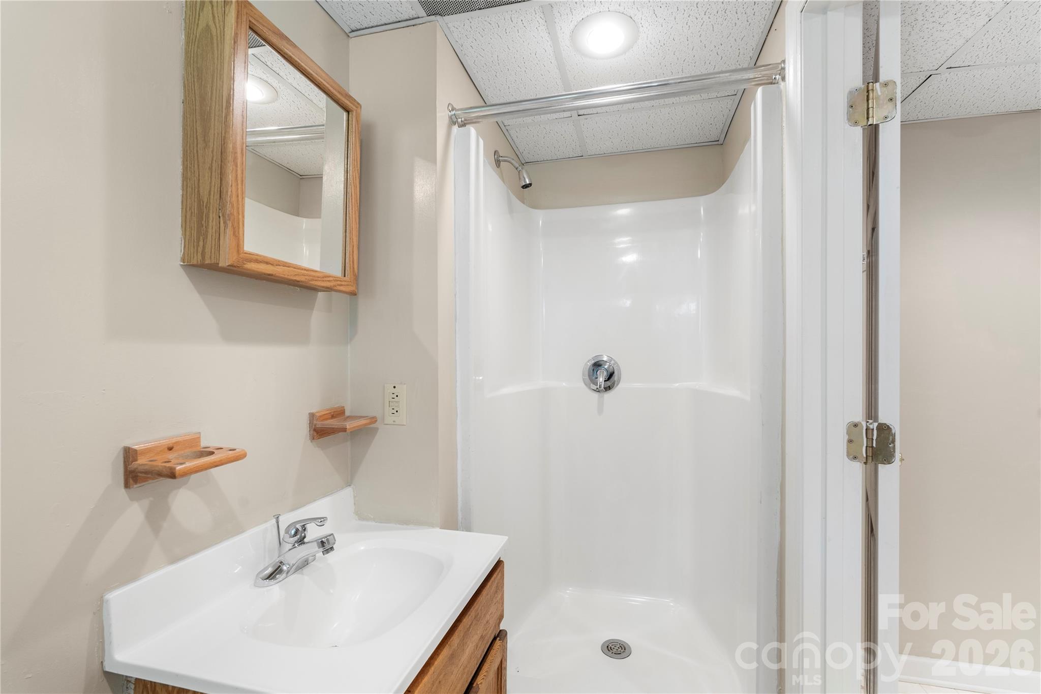 Home for sale at 221 Kingsway Circle, Charlotte, NC — photo 39 of 48