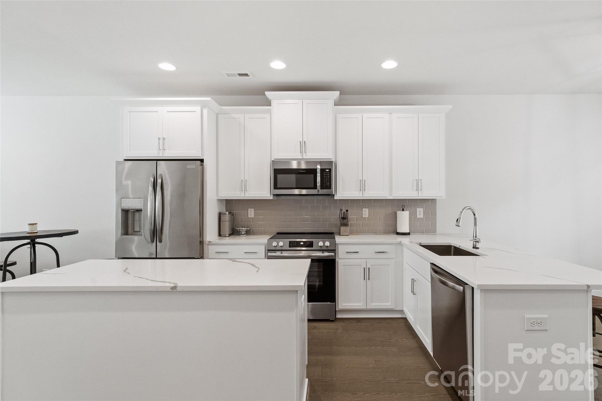 Photo 4 of 5040 York Park Lane, Charlotte, NC