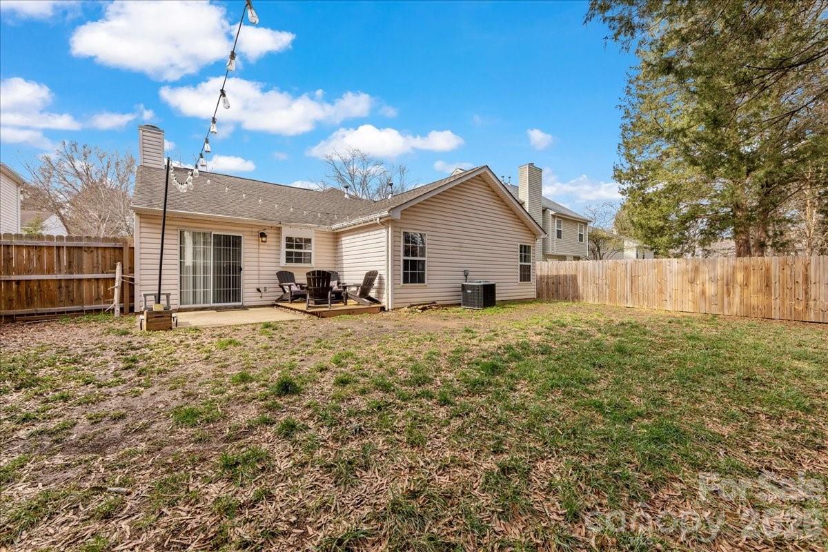 Photo 17 of 14242 Carolina Forest Court, Charlotte, NC