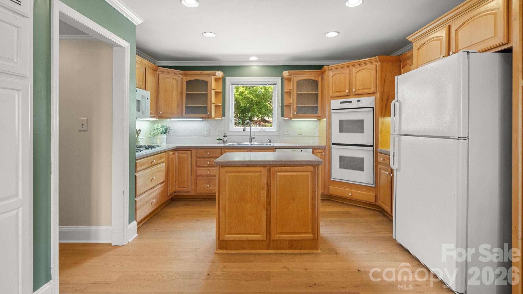 Photo 4 of 8809 Fairview Road, Mint Hill, NC