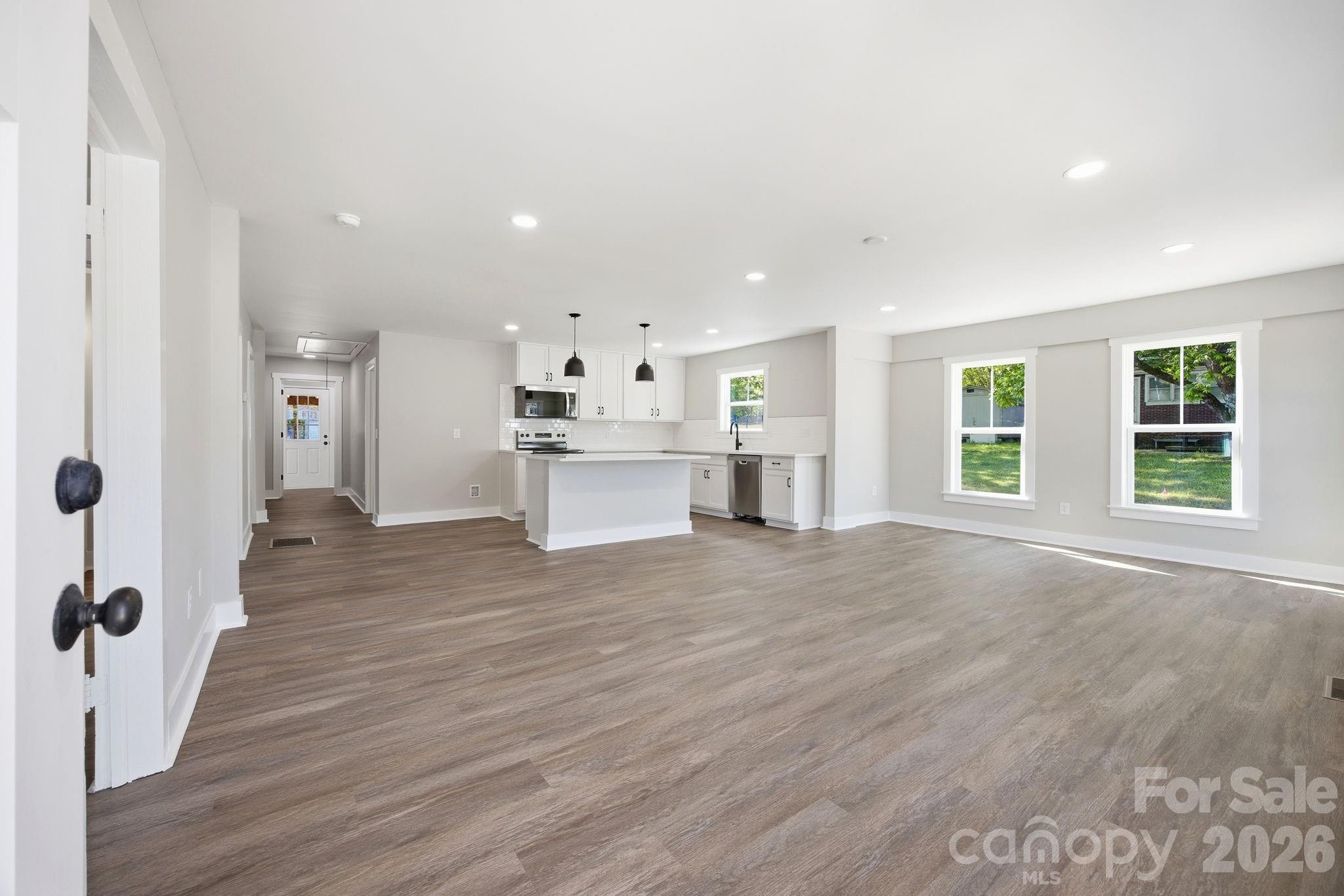 Photo 3 of 1012 Midlake Road, Kannapolis, NC
