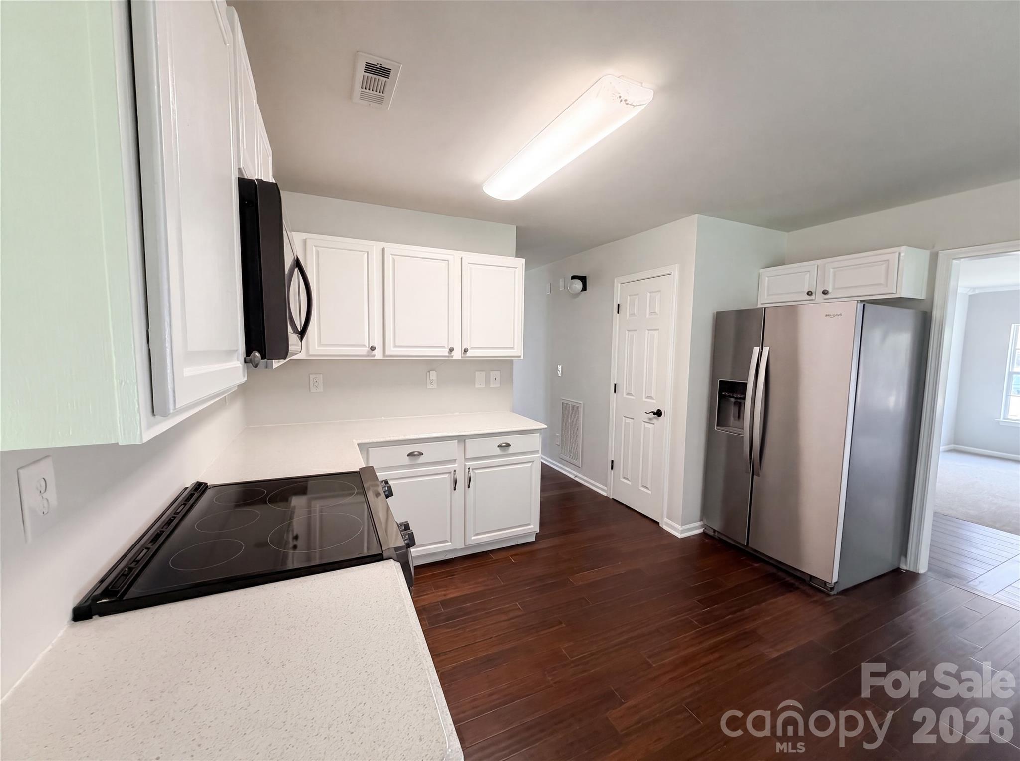 Photo 8 of 4024 Fifendrum Lane, Charlotte, NC