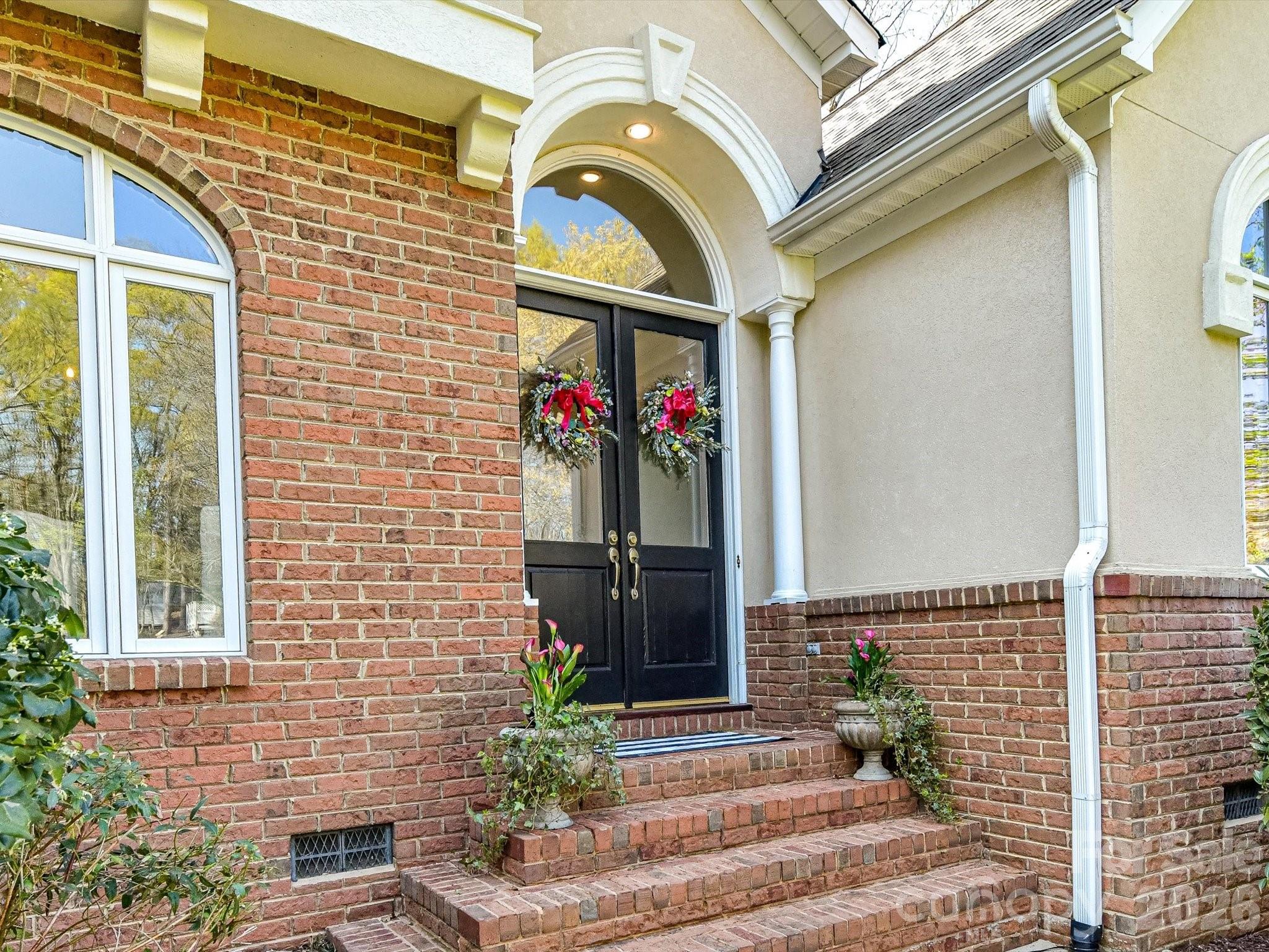 Photo 3 of 1320 Hudson Place, Davidson, NC
