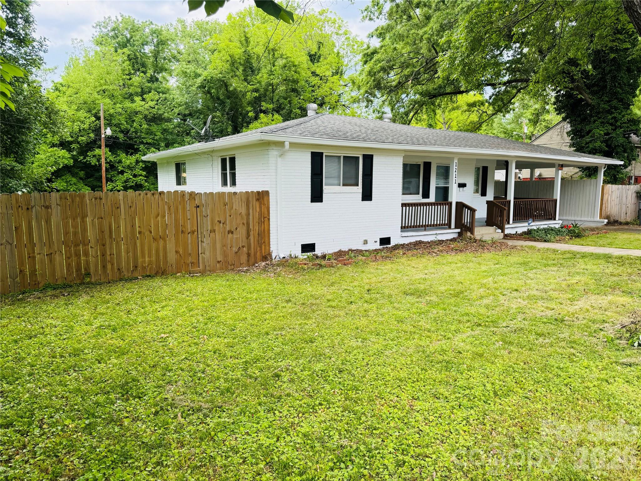 1211 Campus Street, Charlotte, NC