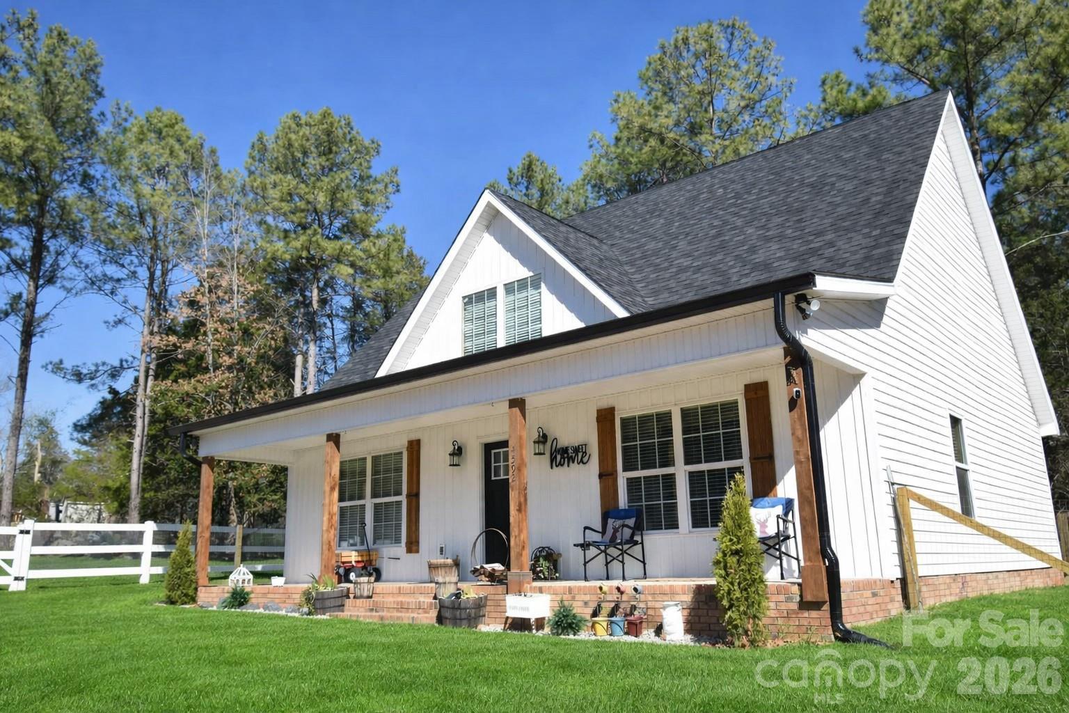 4592 Reid Road, Edgemoor, SC - photo 3 of 44