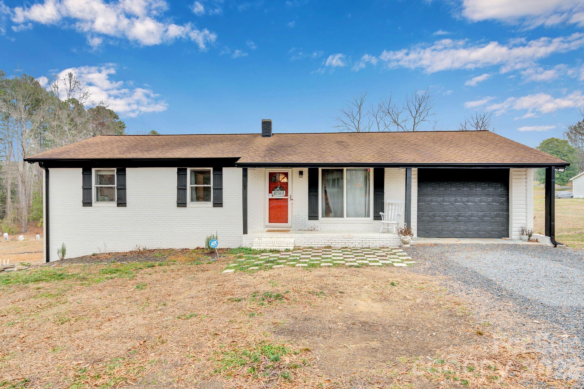 17154 Frog Pond Road, Oakboro, NC