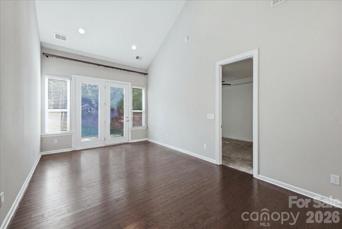 Photo 8 of 5618 Stonewells Drive, Charlotte, NC