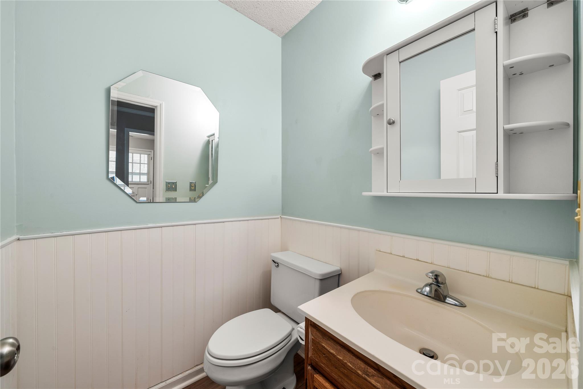 Home for sale at 628 Bellows Lane, Charlotte, NC — photo 6 of 43