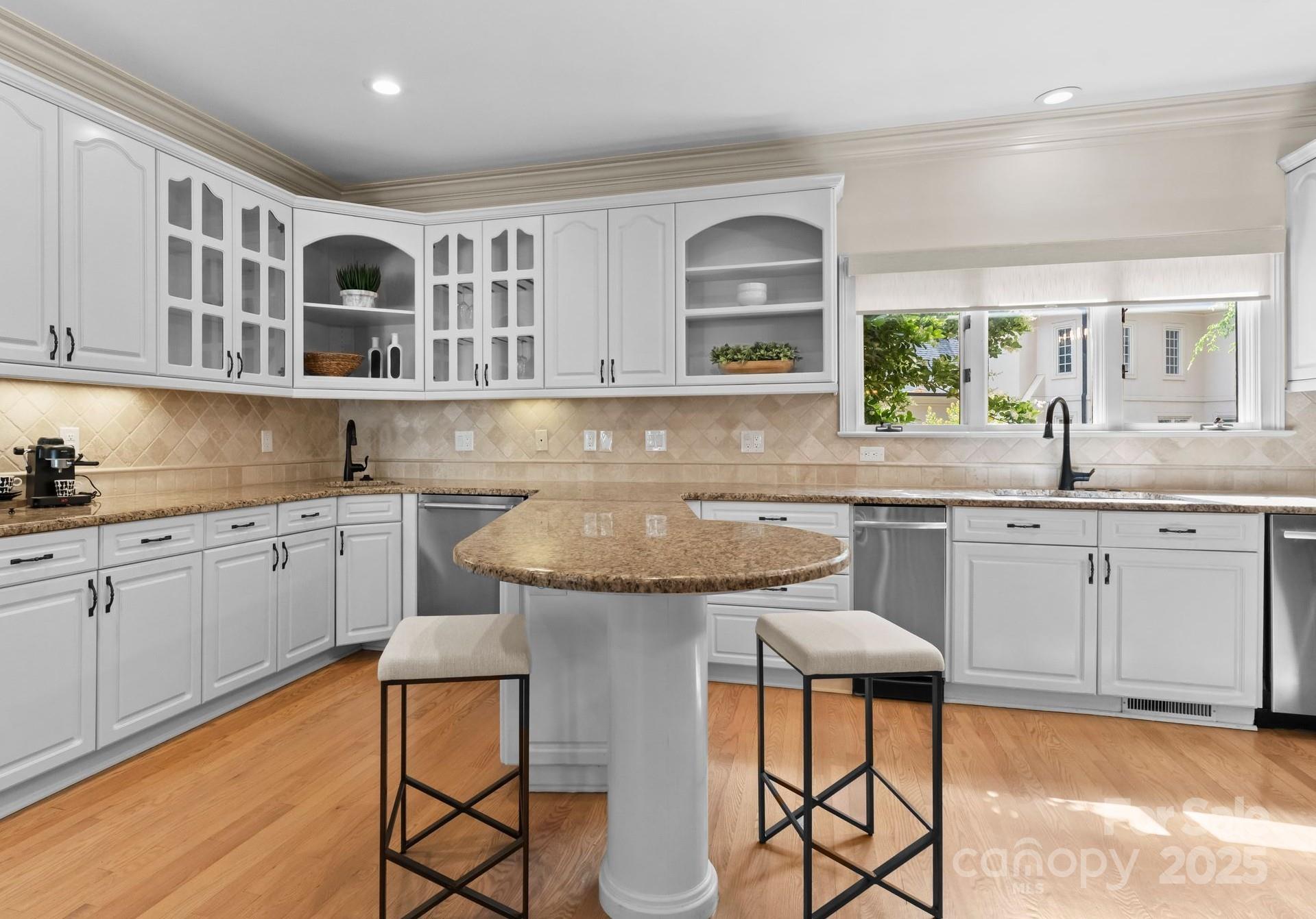 Photo 16 of 4429 Cameron Oaks Drive, Charlotte, NC
