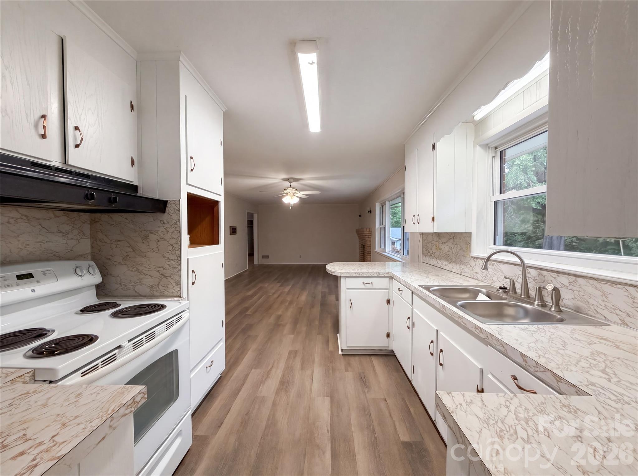 Photo 2 of 128 Greenview Drive, Kannapolis, NC