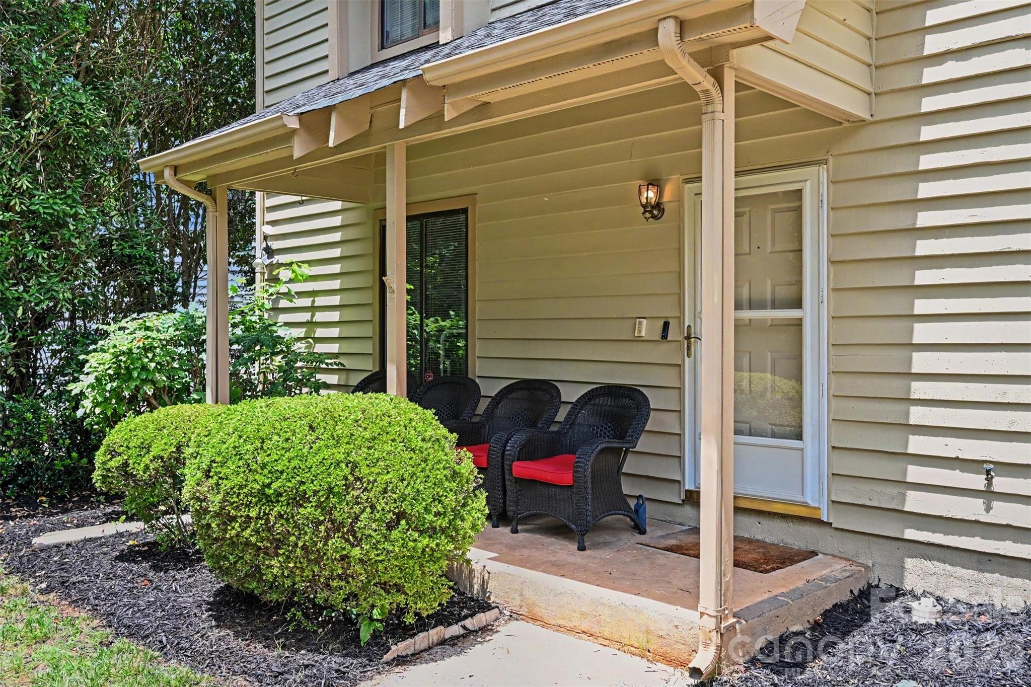 Photo 4 of 611 Mattingwood Drive, Charlotte, NC