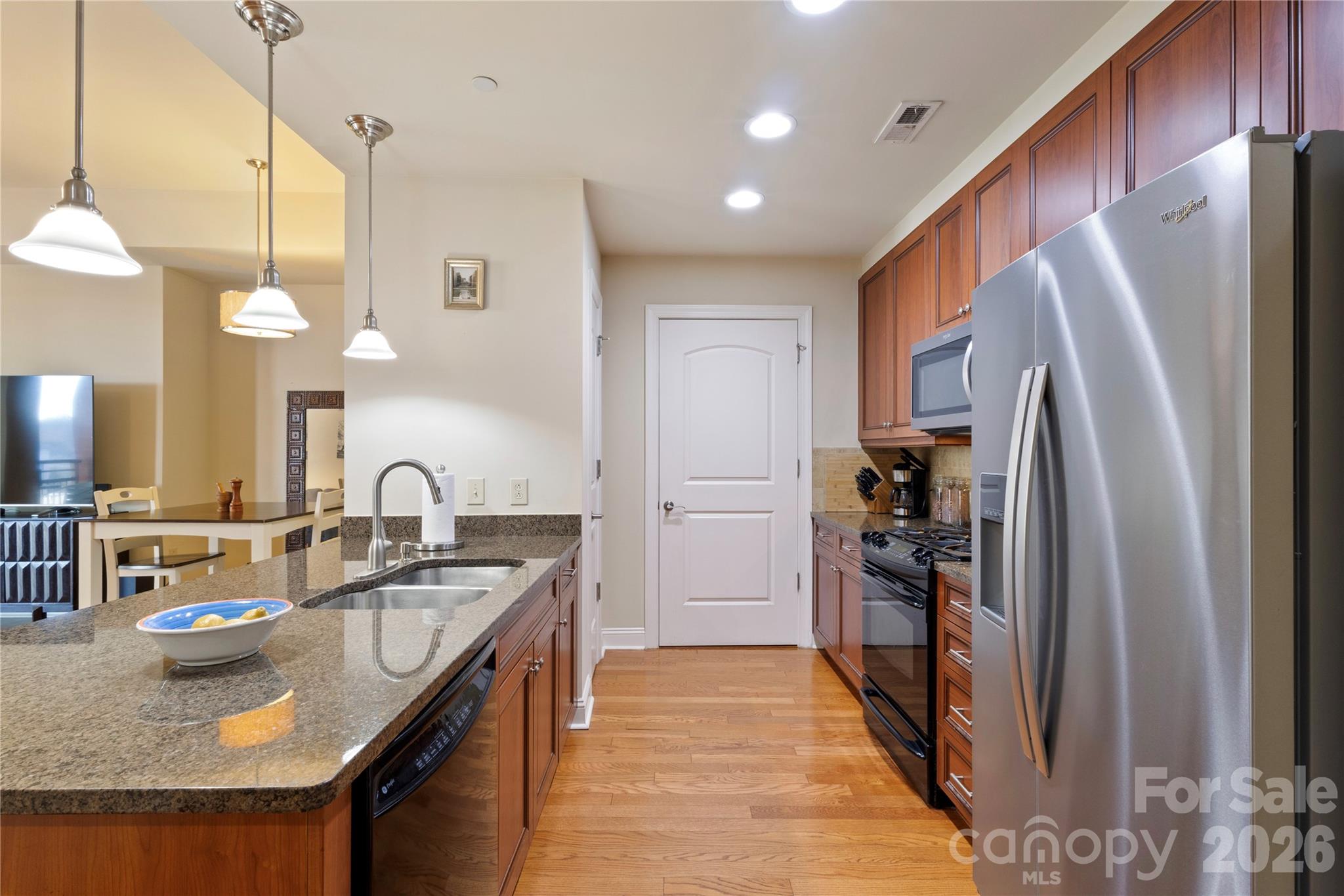 Photo 6 of 701 Royal Court603, Charlotte, NC