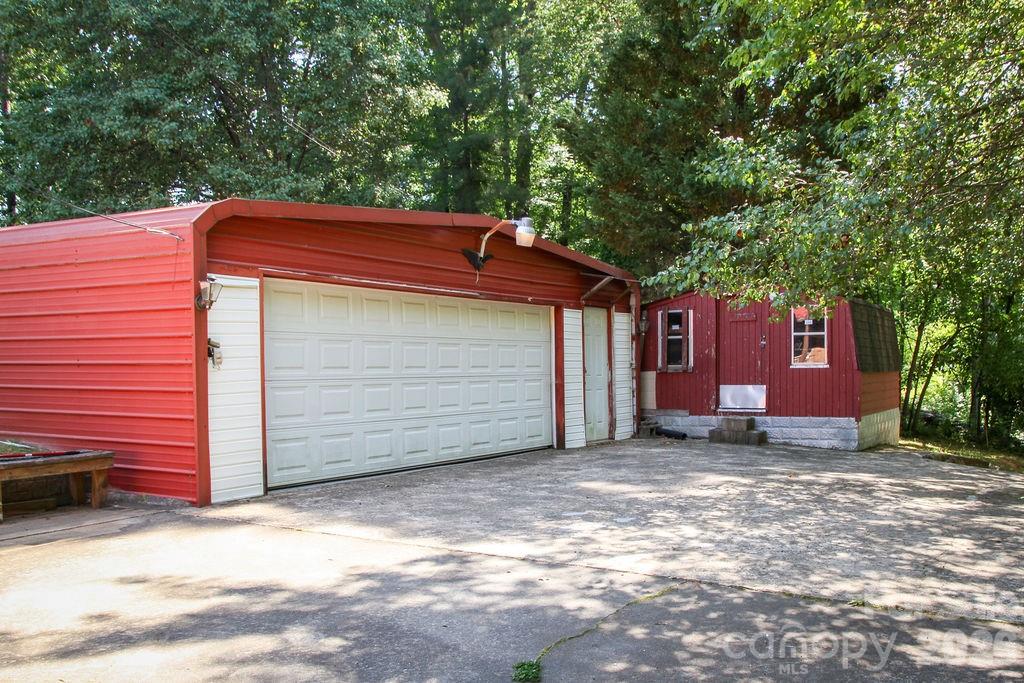 905 S 10th Street, Bessemer City, NC - photo 6 of 40