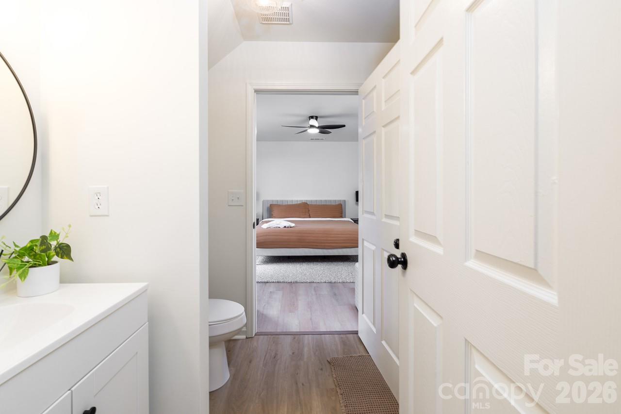 Photo 17 of 5229 Tarrywood Lane, Charlotte, NC
