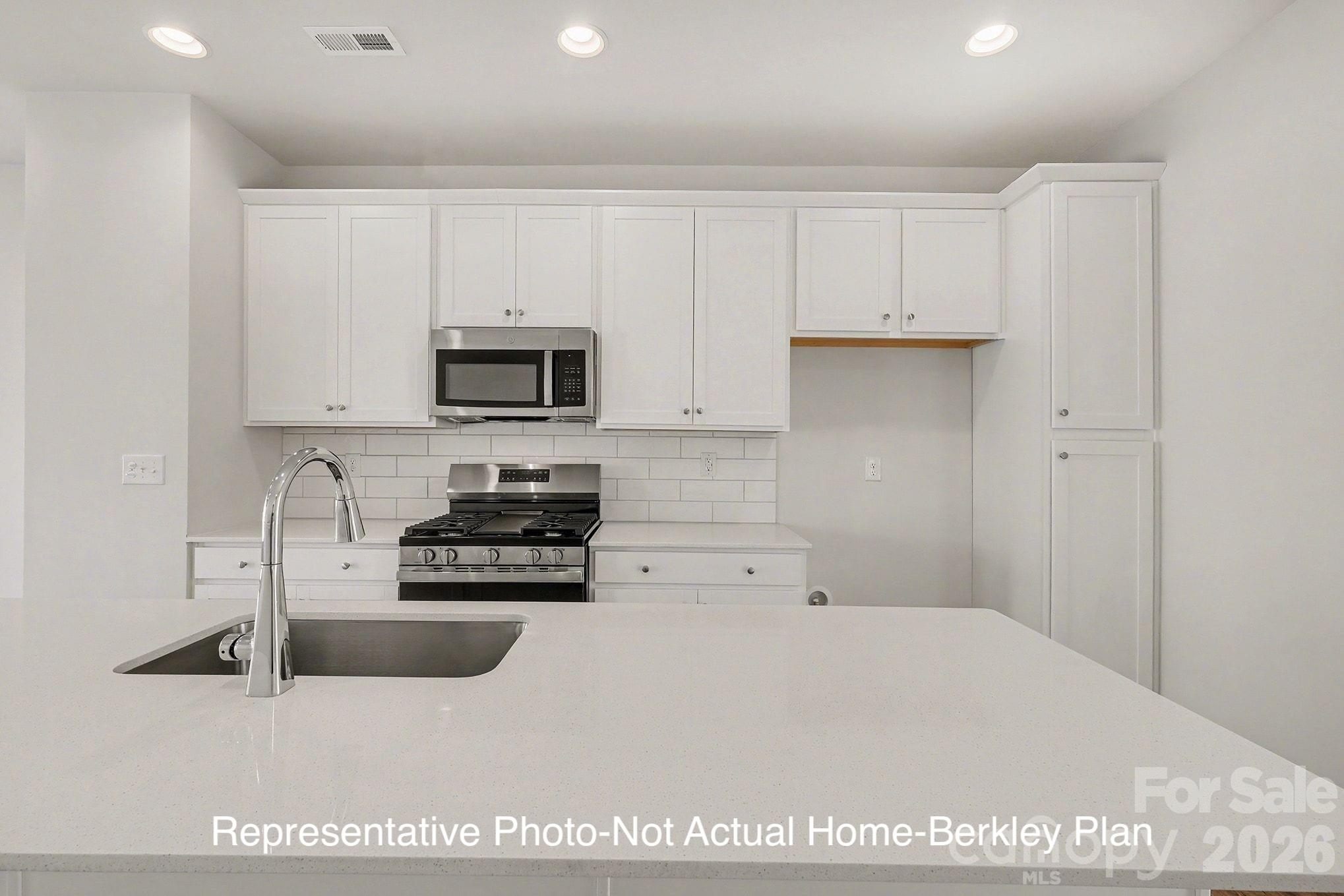 2326 Rachelwood Drive, Charlotte, NC - photo 13 of 19
