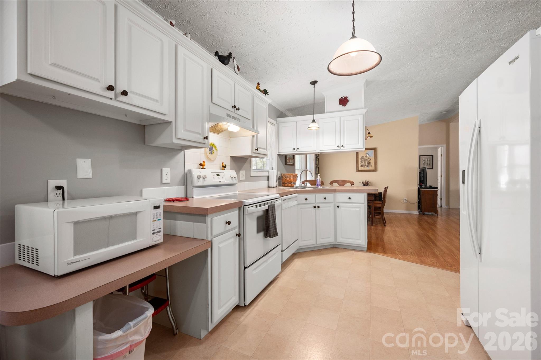 2504 Cottage Lane, Liberty Hill, SC - photo 8 of 49
