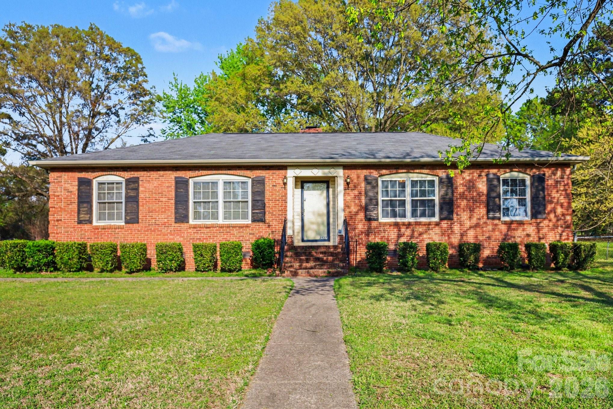Exterior of 2627 Scarlet Circle, Charlotte, NC
