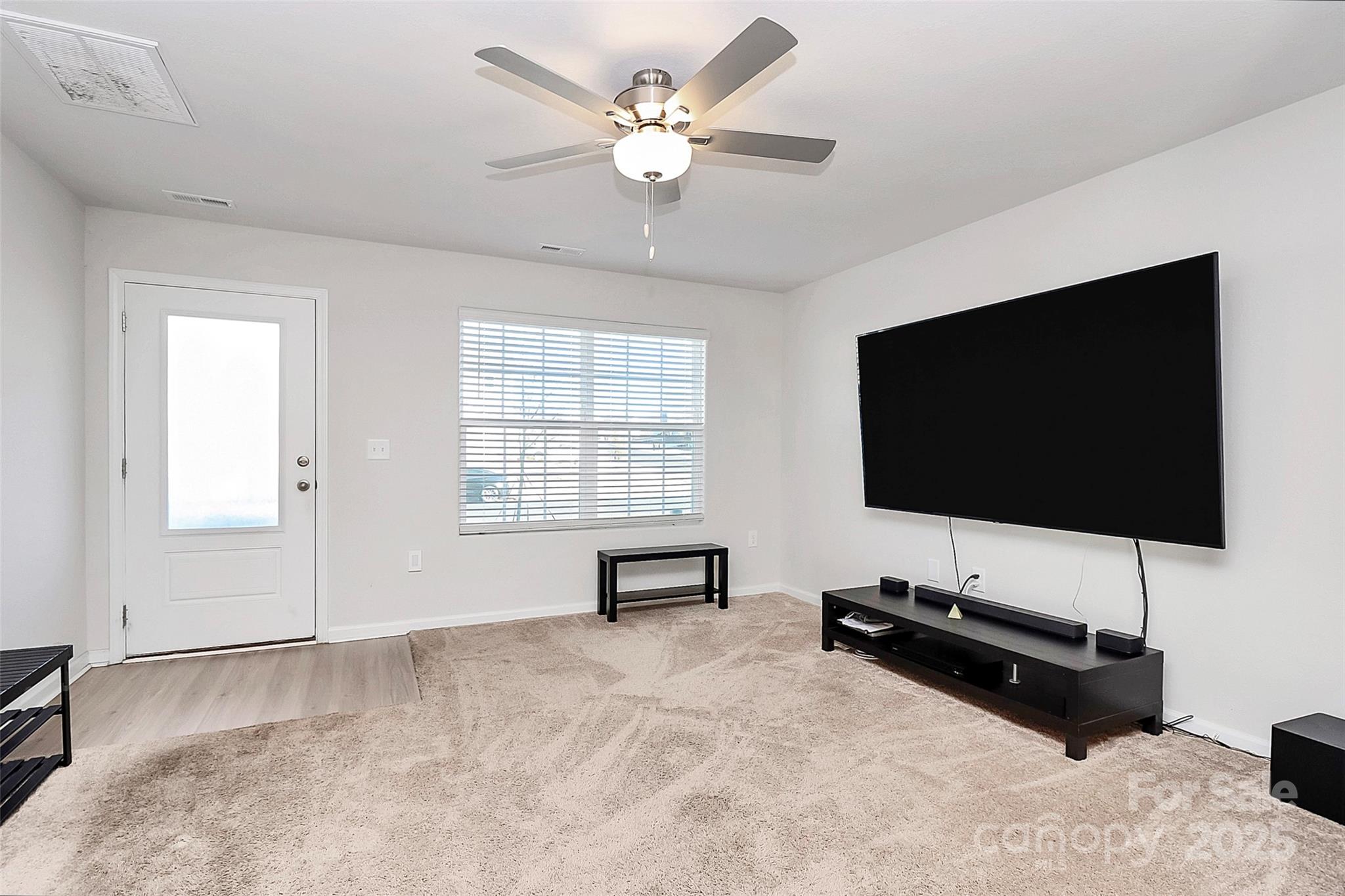 Photo 8 of 5209 Wolfridge Avenue, Charlotte, NC