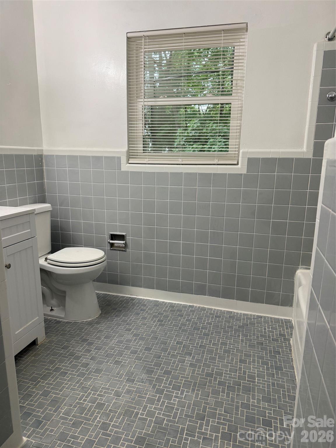 Photo 11 of 1662 Browns Avenue, Charlotte, NC