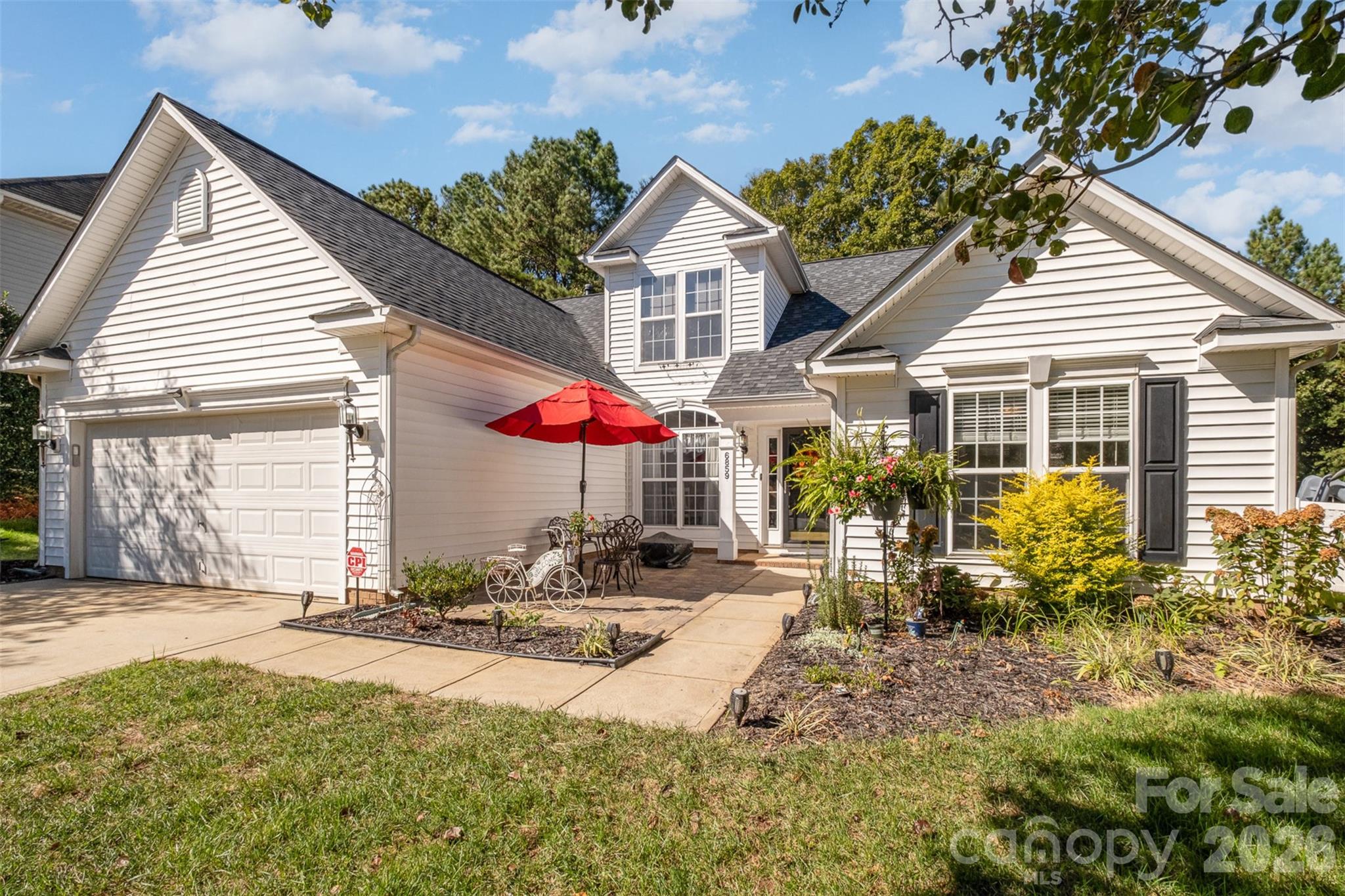 6859 Lakecrest Court, Denver, NC - photo 2 of 25