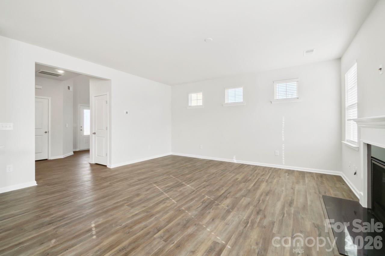 Photo 7 of 12807 Canterbury Castle Drive, Charlotte, NC