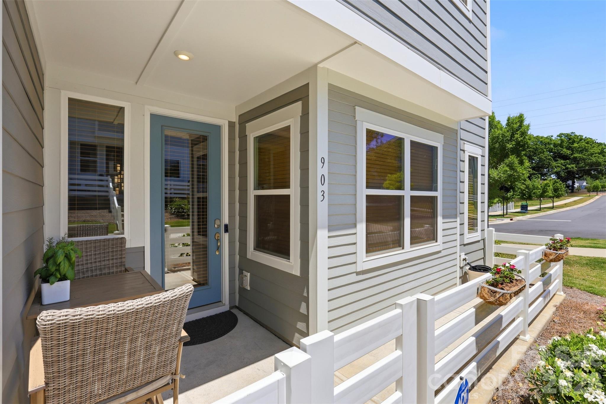 903 Kinsey Alley, Charlotte, NC - photo 3 of 38