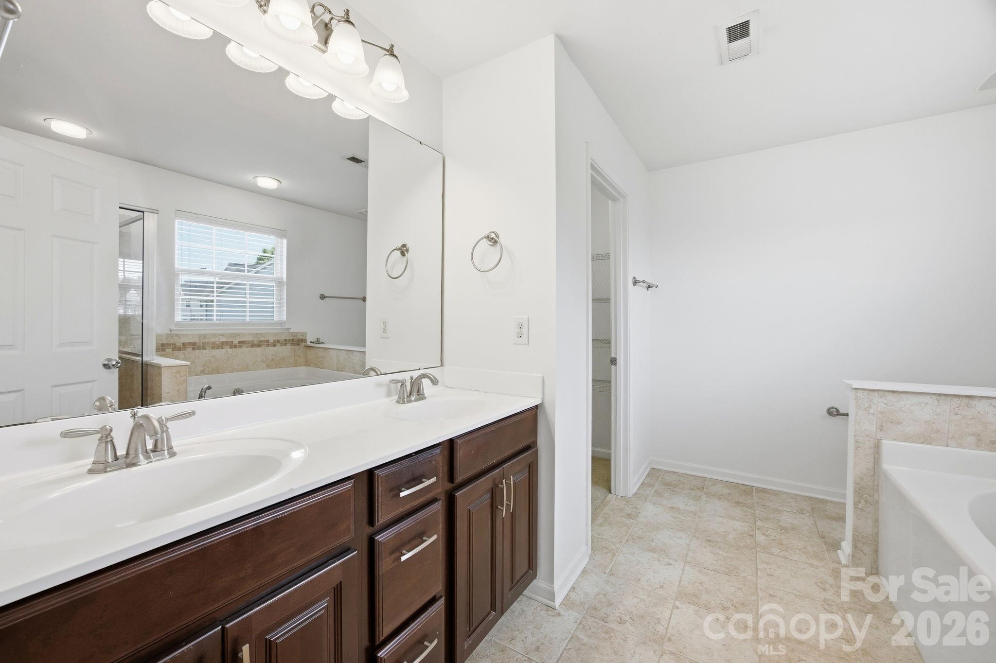 Photo 18 of 2162 Belle Vernon Avenue, Charlotte, NC