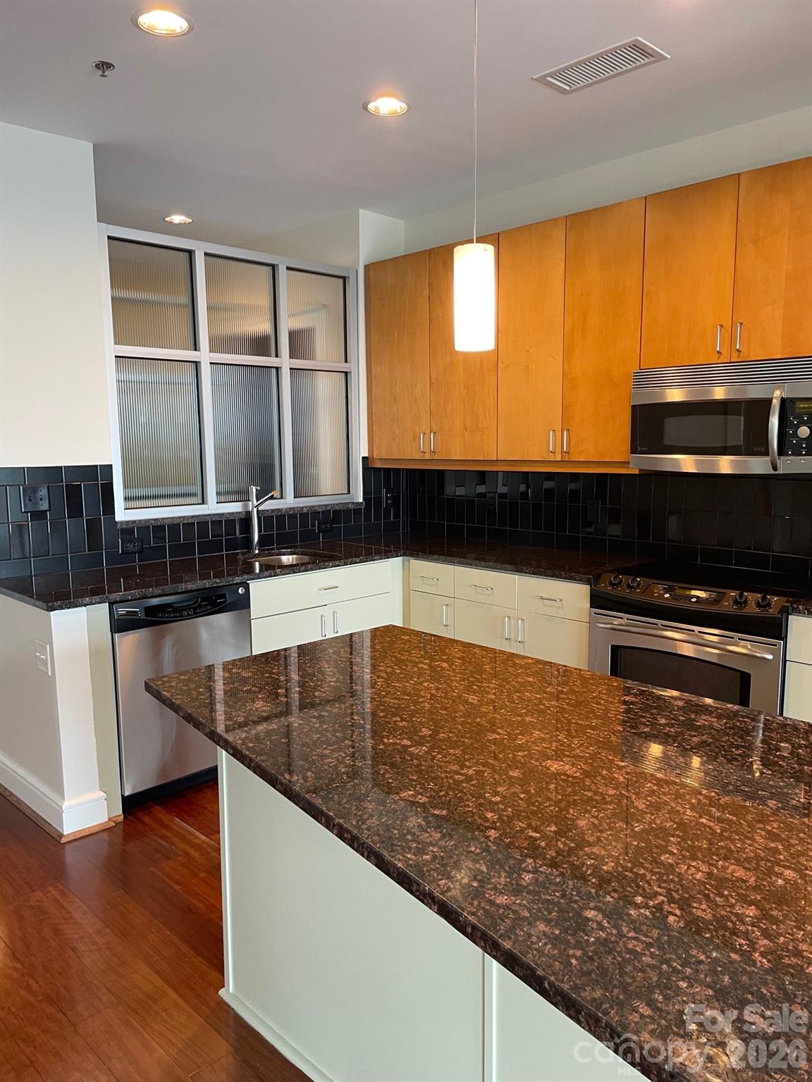Photo 7 of 333 W Trade Street1602, Charlotte, NC