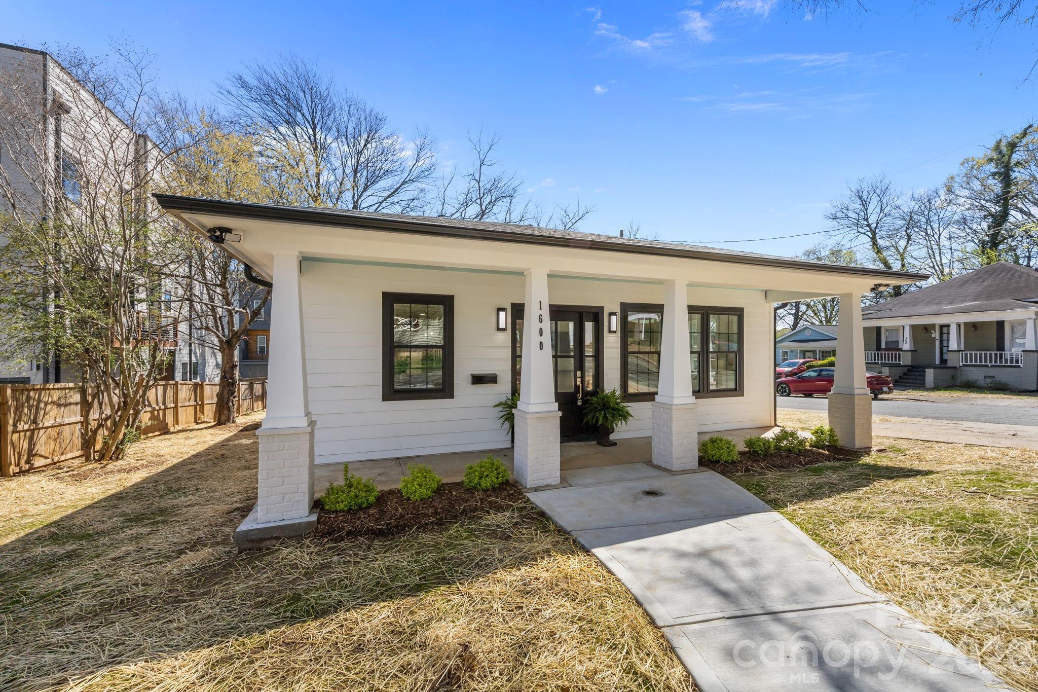 1600 Julia Maulden Place, Charlotte, NC - photo 3 of 39