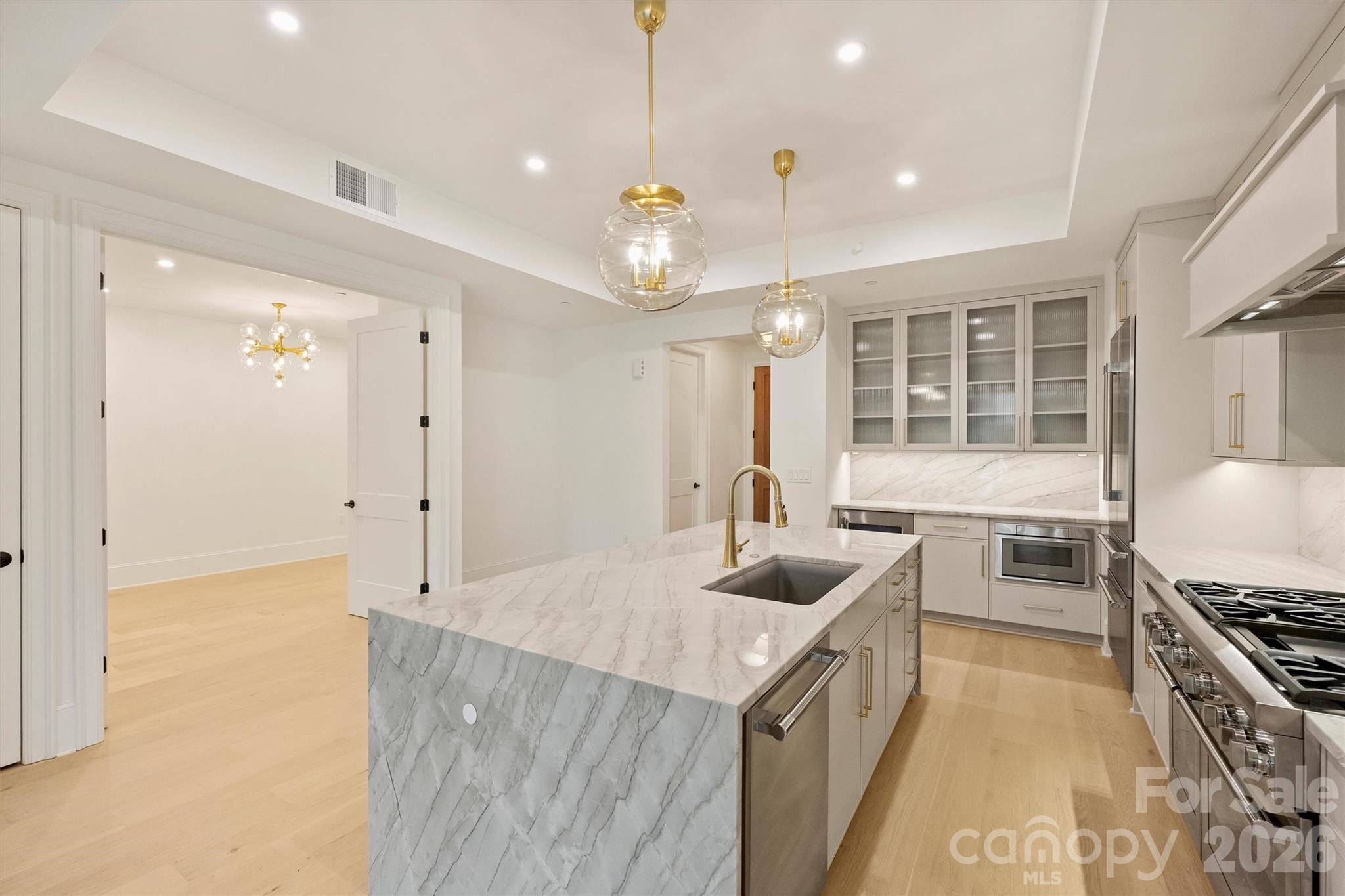 Photo 14 of 409 Queens Road101, Charlotte, NC