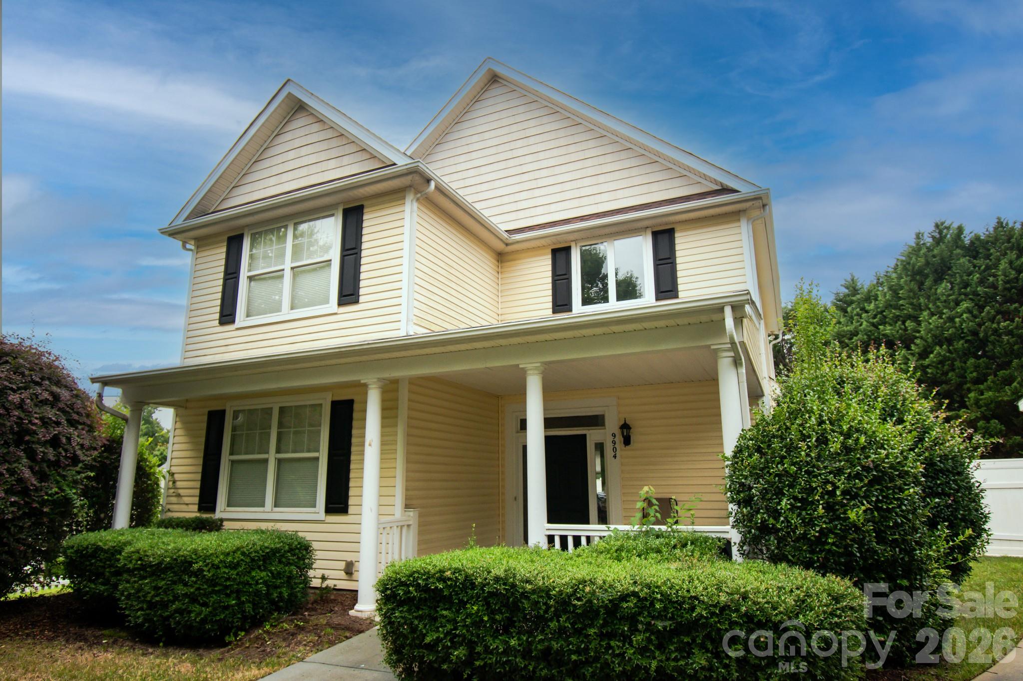 9904 Adelie Court, Cornelius, NC - photo 2 of 33