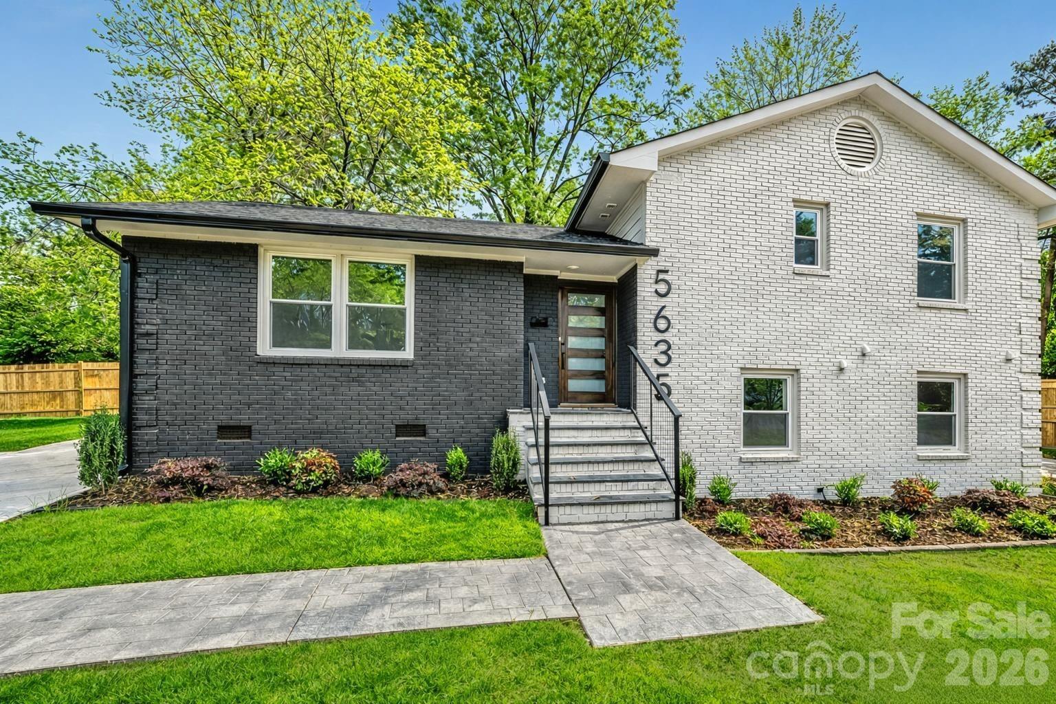 Home for sale at 5635 Ruth Drive, Charlotte, NC — photo 17 of 34