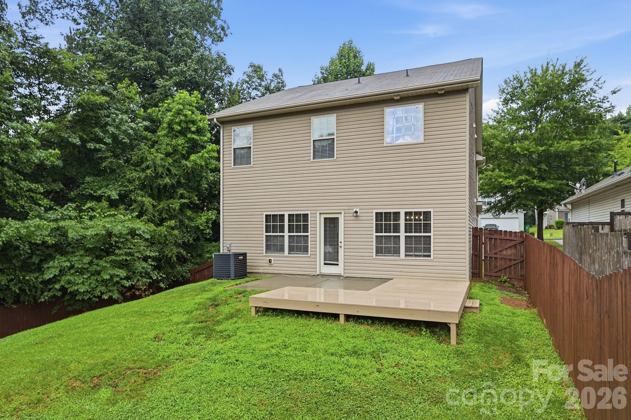 Home for sale at 7820 Rockland Drive, Charlotte, NC — photo 37 of 40