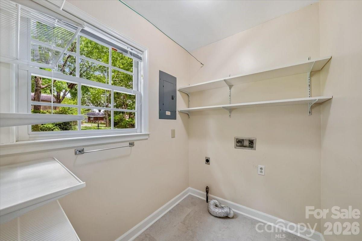 Photo 17 of 1024 Court Drive, Charlotte, NC