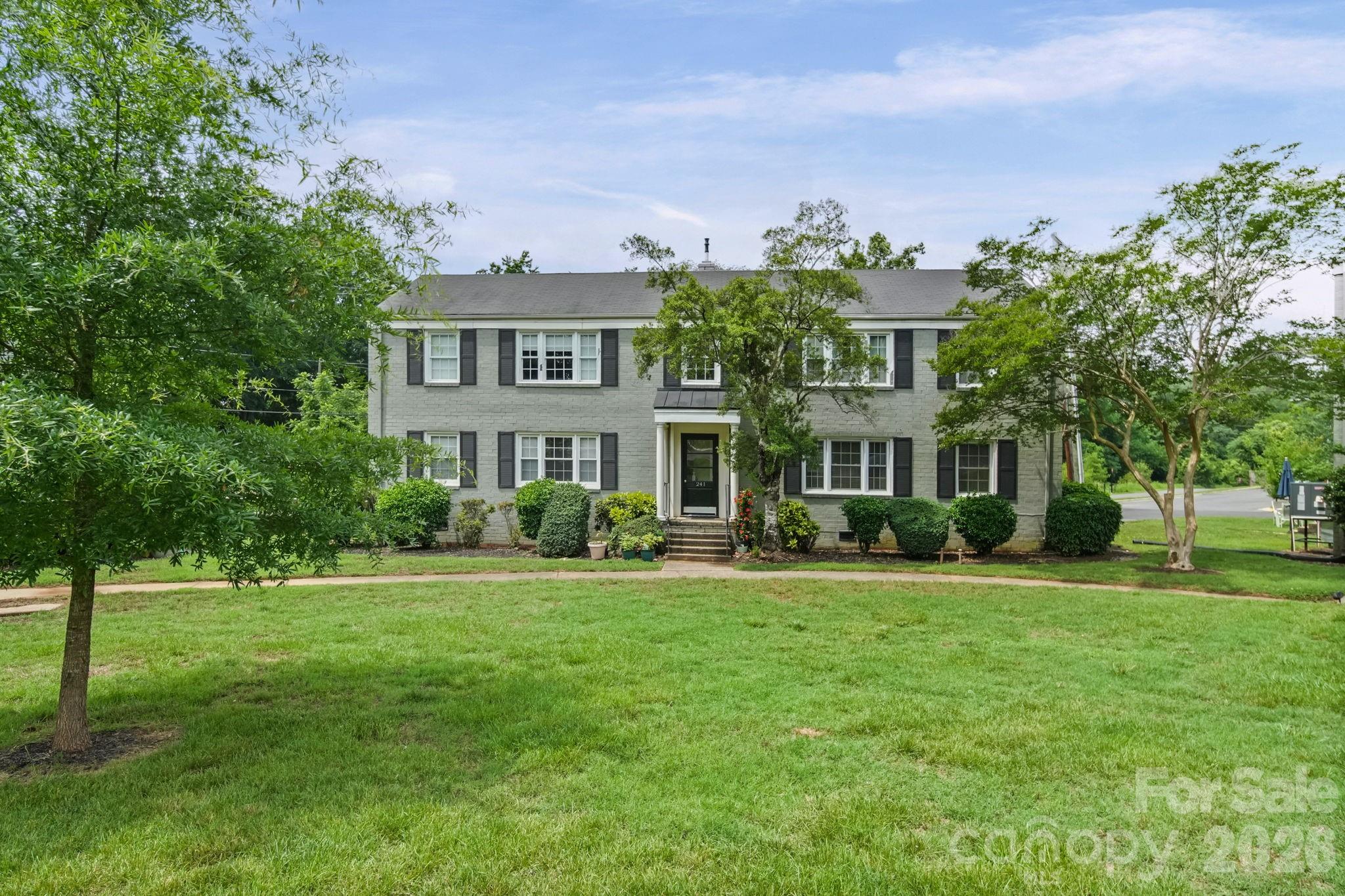 Photo 13 of 241 Wakefield DriveC, Charlotte, NC