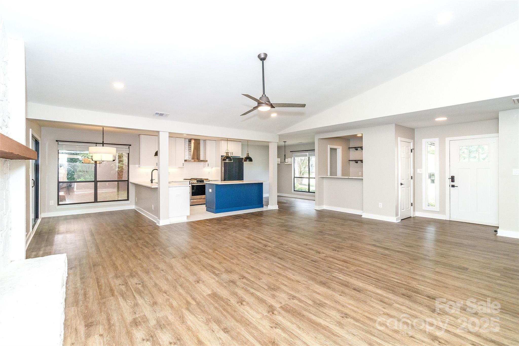 Photo 4 of 4020 Bon Rea Drive, Charlotte, NC
