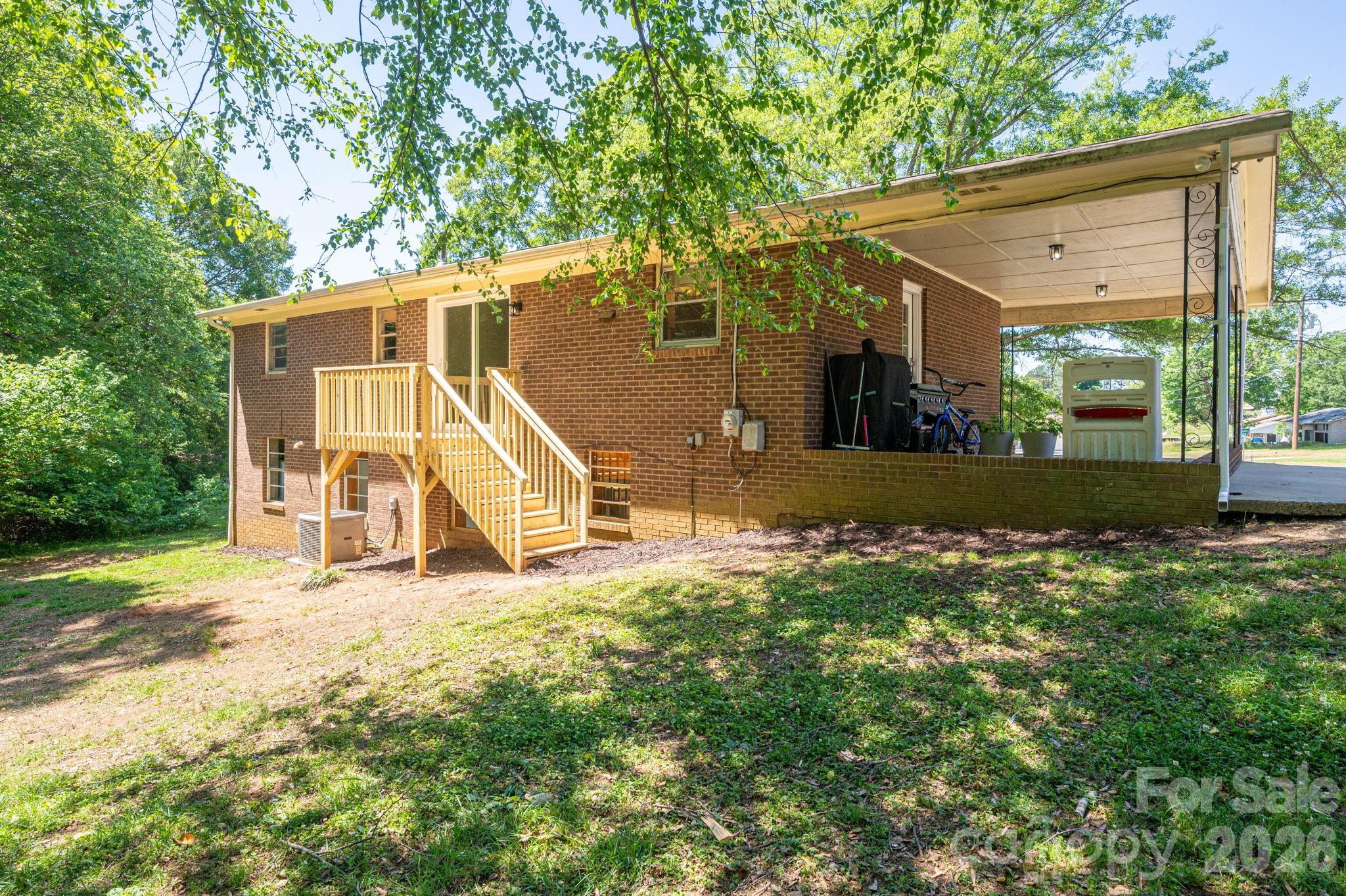636 Poplar Drive, Shelby, NC - photo 7 of 38