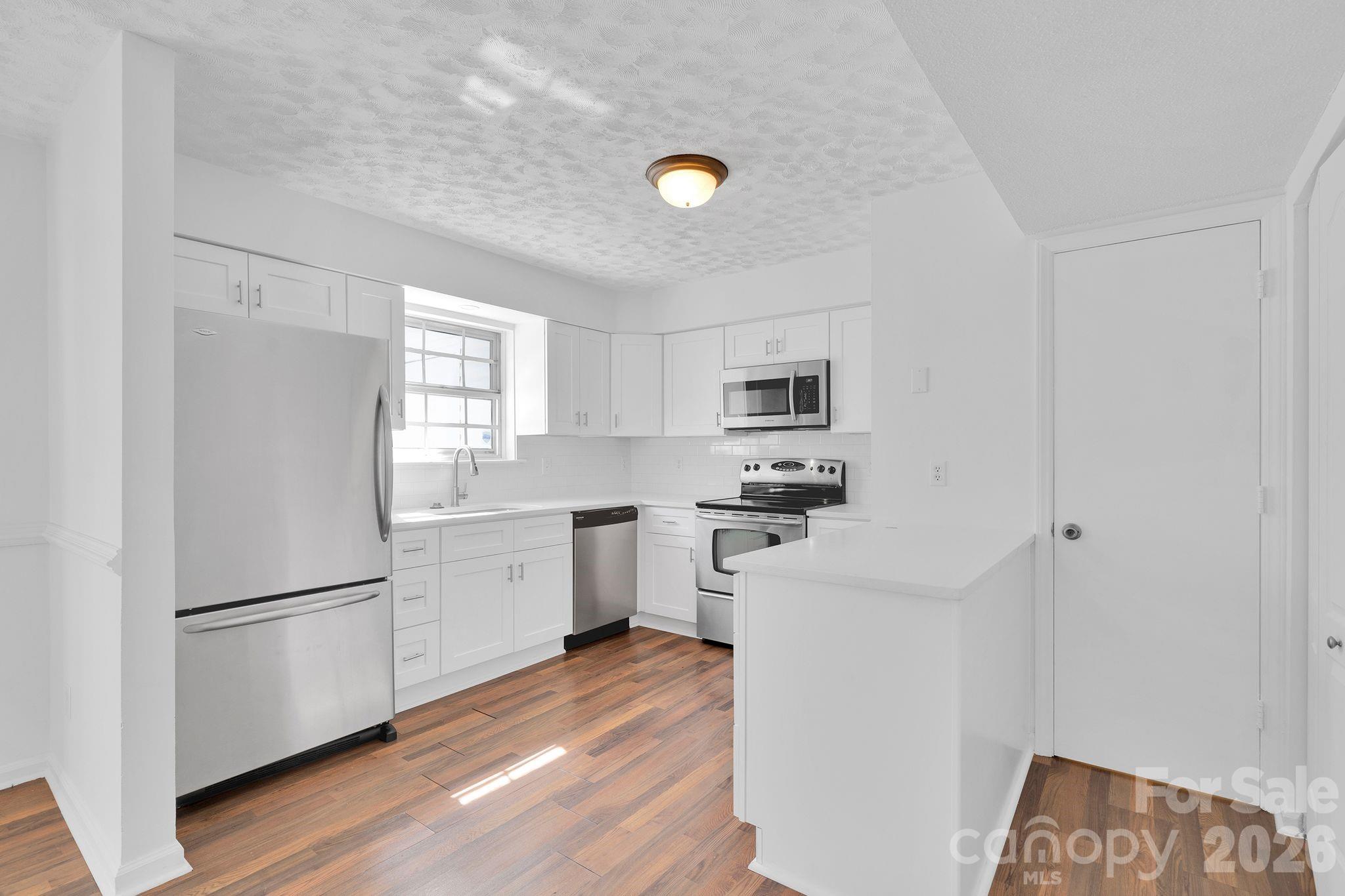 Photo 10 of 8510 Castle Pine Court, Charlotte, NC