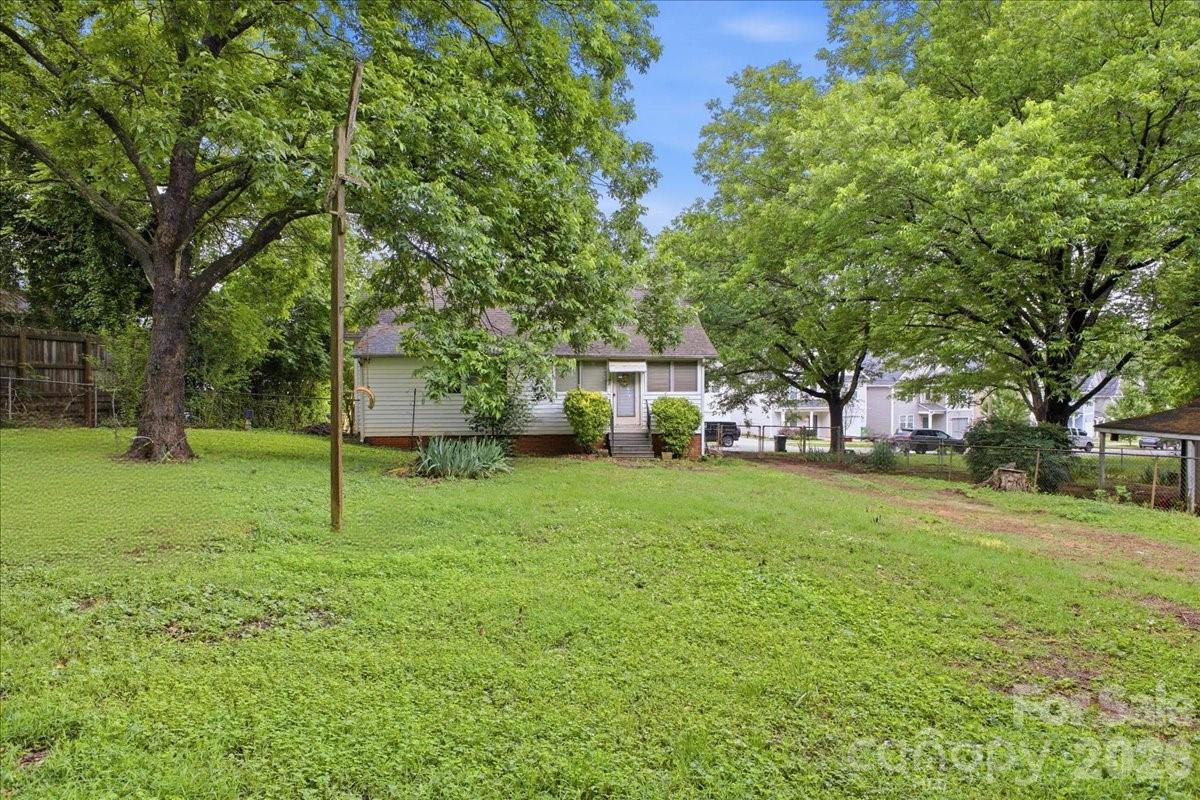 Photo 17 of 8512, 8516, 8520 Colgate Circle, Charlotte, NC