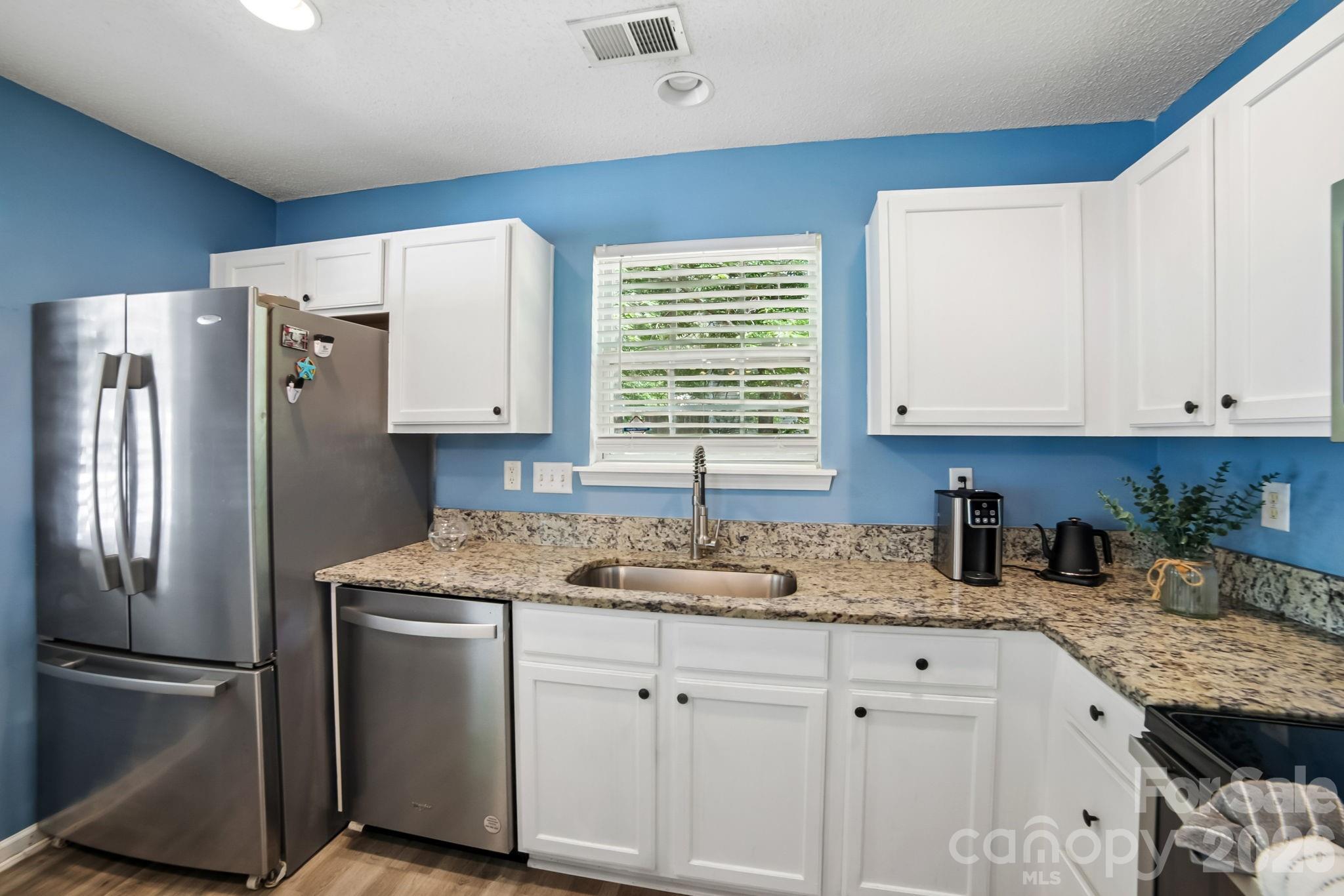 Photo 6 of 5427 Kimmerly Woods Drive, Charlotte, NC