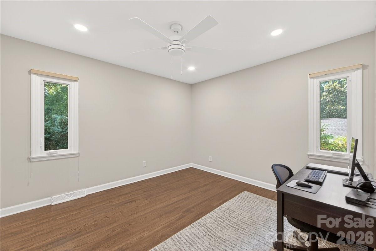 Photo 37 of 1128 Court Drive, Charlotte, NC