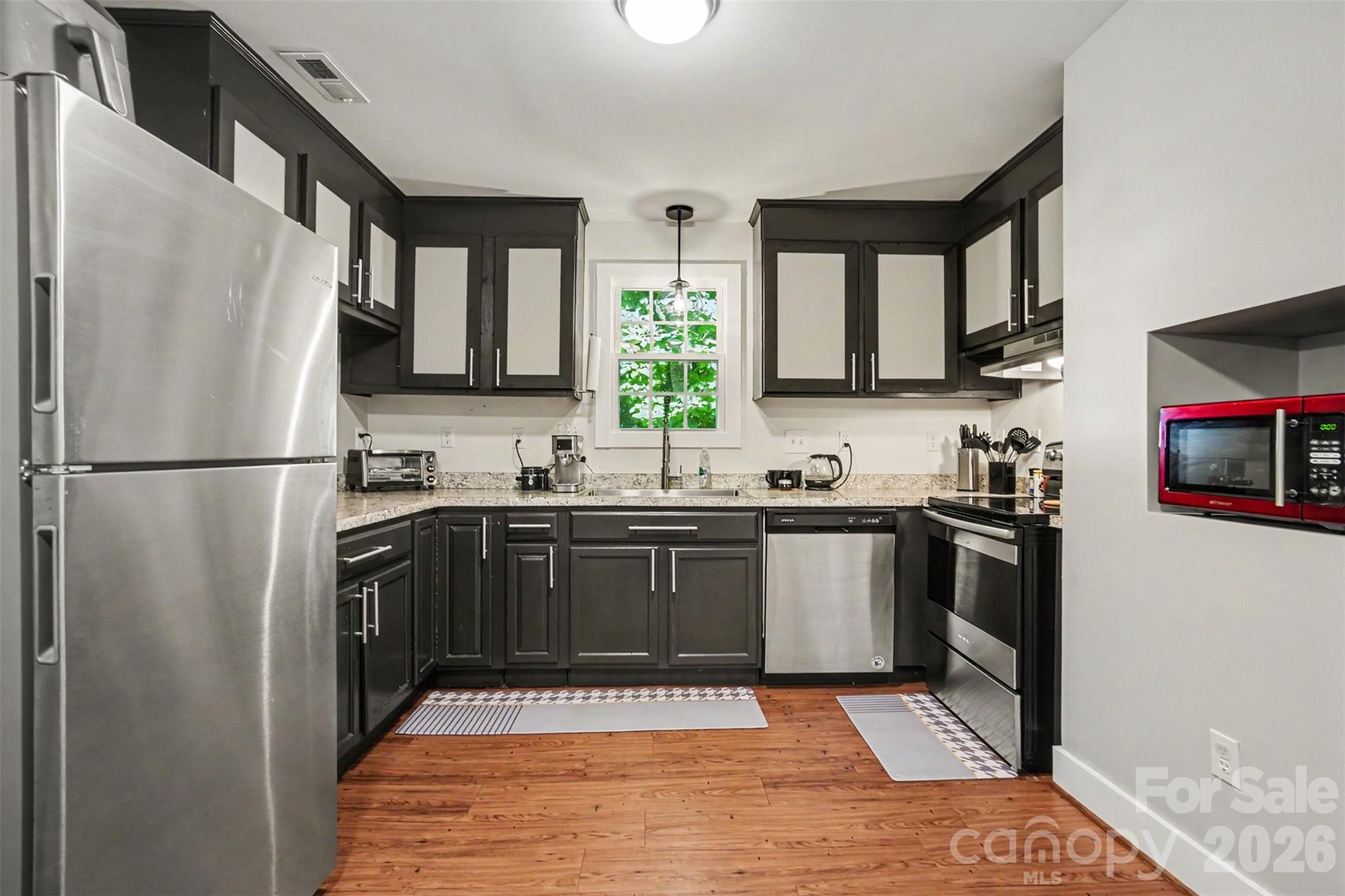 611 E 4th Avenue, Gastonia, NC - photo 6 of 18