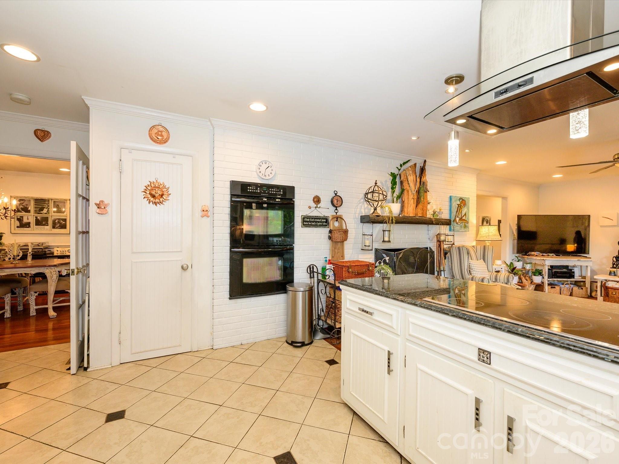 Photo 15 of 1300 Bevis Drive, Charlotte, NC
