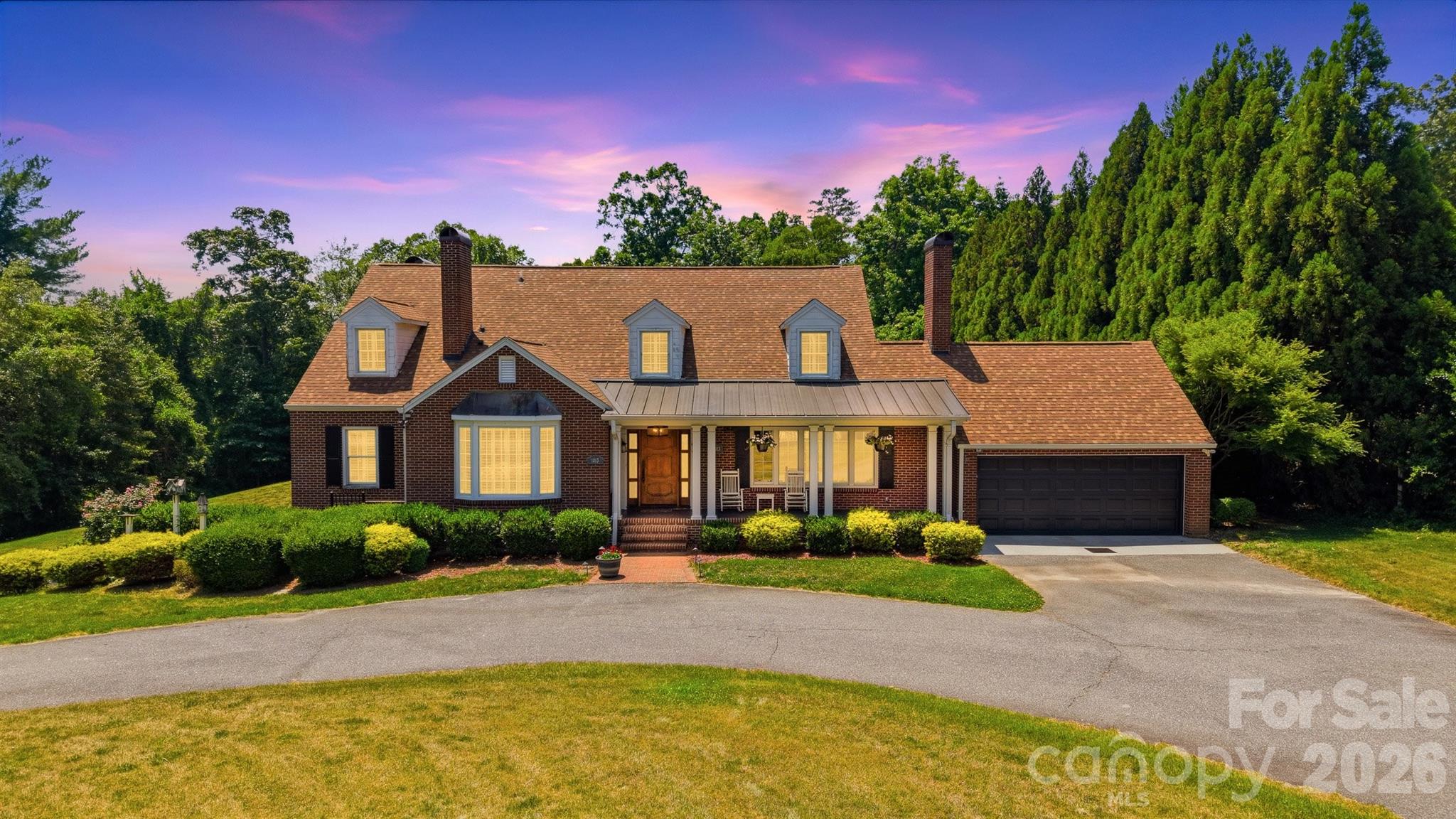 1013 14th Avenue Drive NW, Hickory, NC