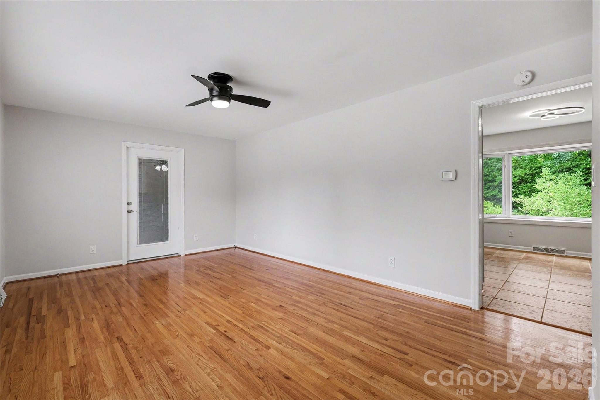 Home for sale at 1030 Mclaughlin Drive, Charlotte, NC — photo 8 of 33