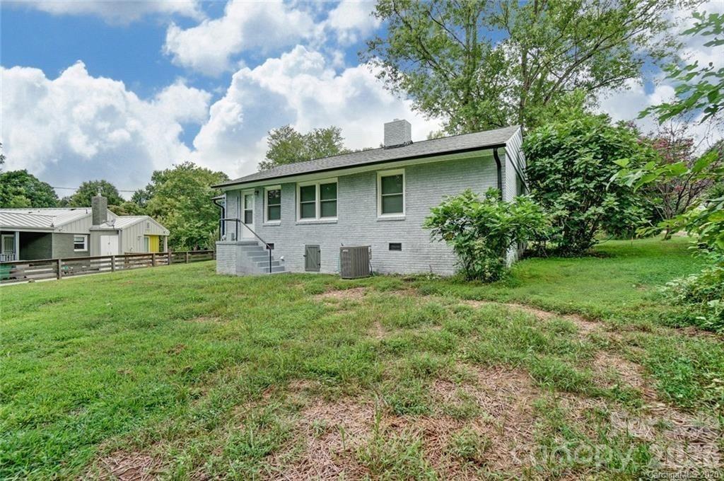 Photo 3 of 3443 Airlie Street, Charlotte, NC
