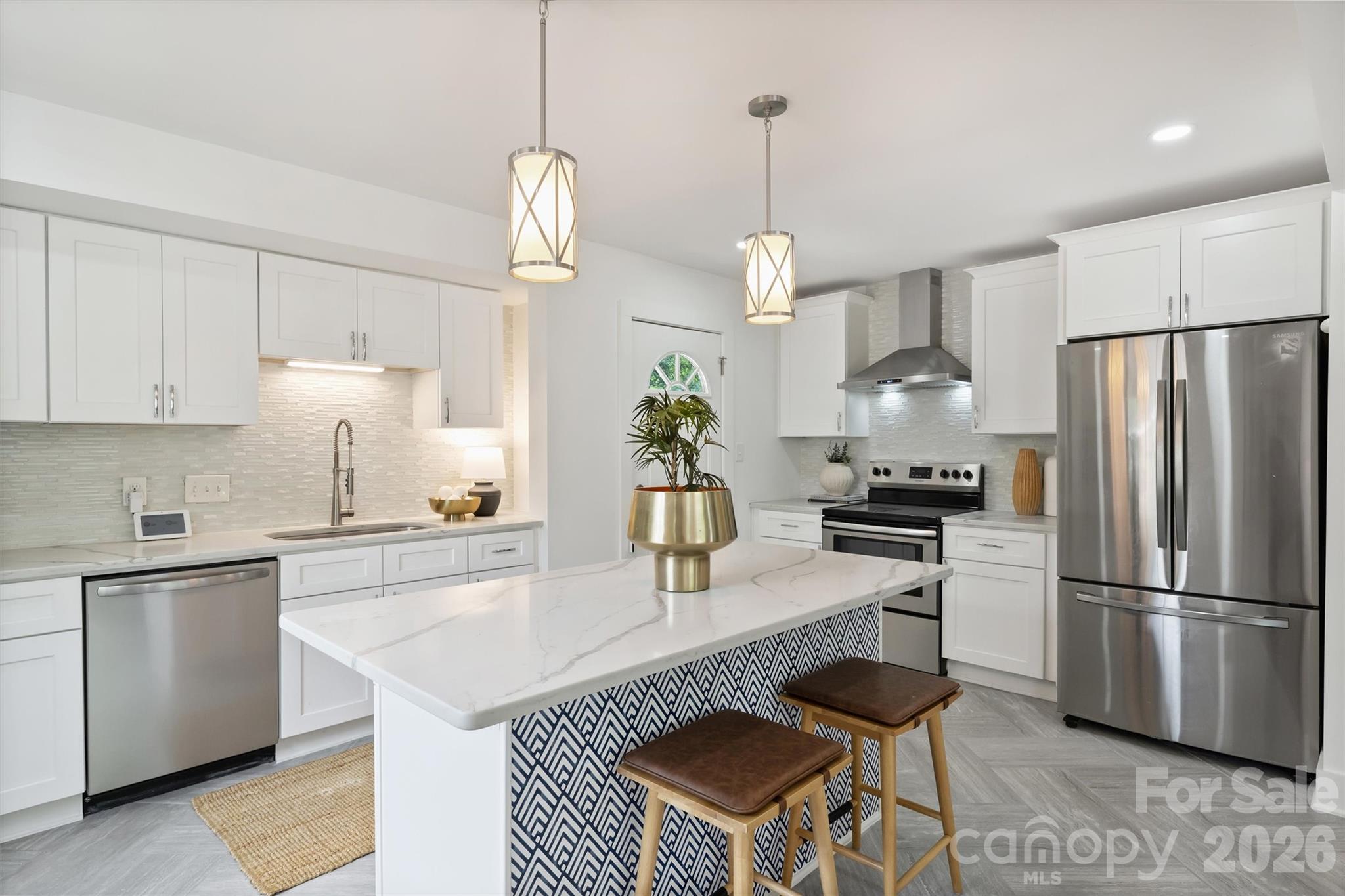 2314 Crestview Drive, Charlotte, NC - photo 15 of 43